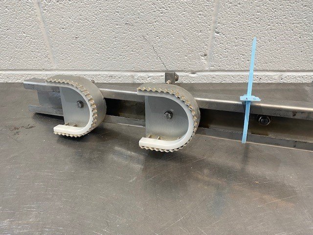 Rondo 2 lane D shape pastry guillotine tool - 120mm x 100mm