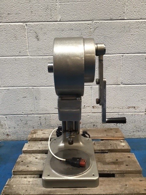 Pie Maker Machine | Hand Operated & Automatic Pie Production