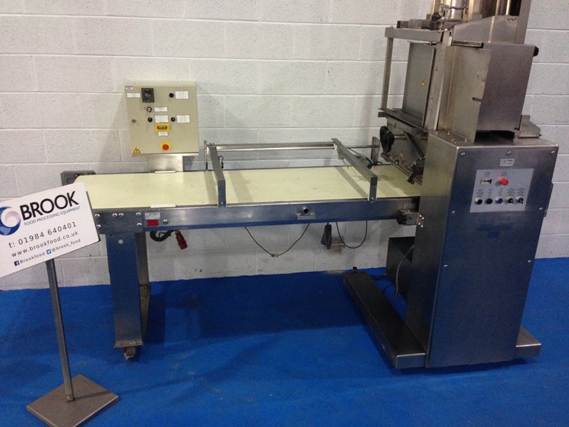 Rondo fat extruding line with conveyor