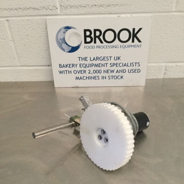 Rondo powered crimping roller