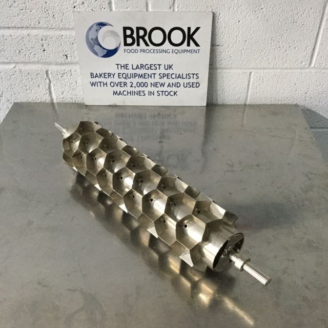 Rondo hexagonal doughnut scone cutter - 50mm diameter