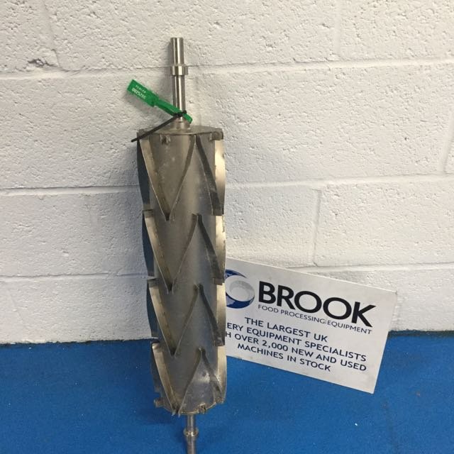 Rondo 4 line croissant cutter - 105mm x 126mm